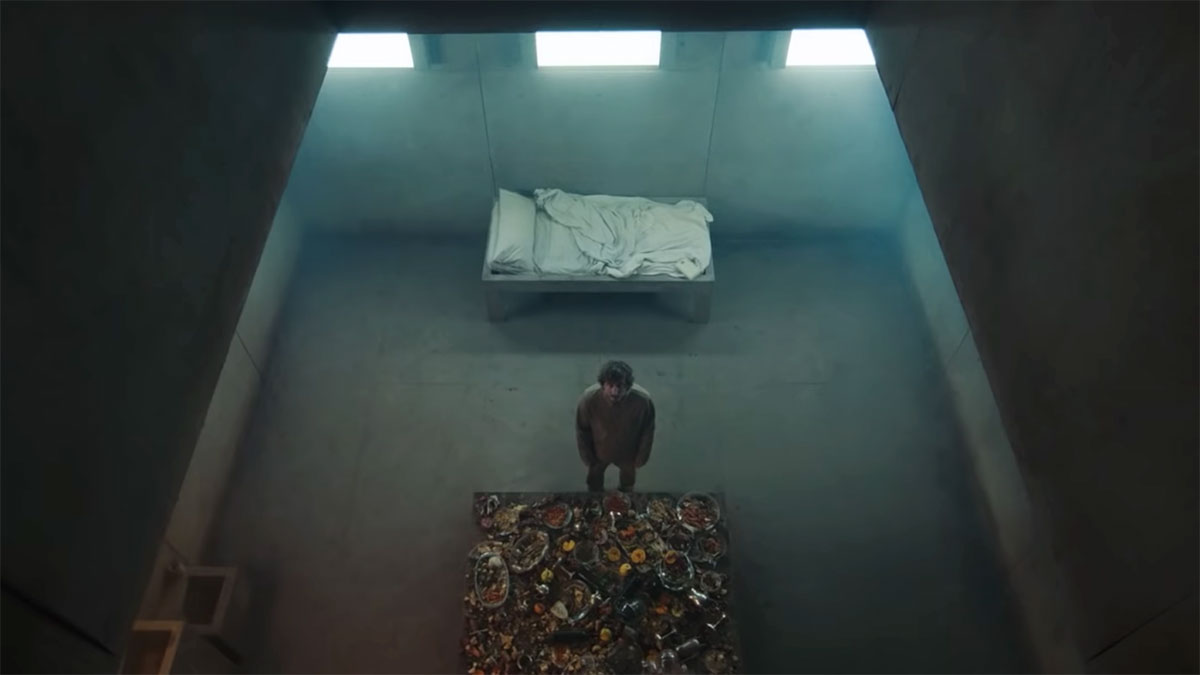 بررسی و رمزگشایی از نمادها، نشانه‌ها و پایان فیلم پلتفرم | فیلیمو شات